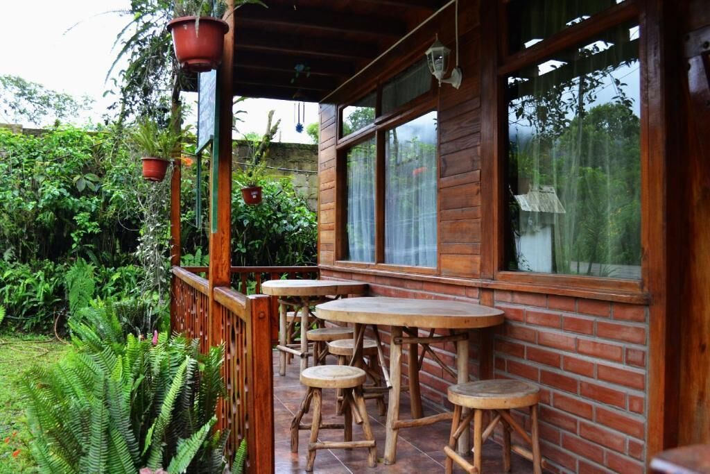 Pequenos-almoços, almoços, jantares servidos, cozinha internacional 