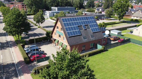 Fachada da propriedade