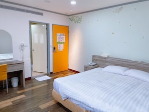 Quarto Clássico com Cama de Casal, 1 cama de casal | Wi-fi grátis, roupa de cama fornecida