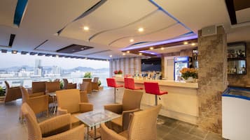 Bar à beira da piscina