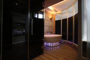 Banheira e chuveiro separados, banheira de imersão