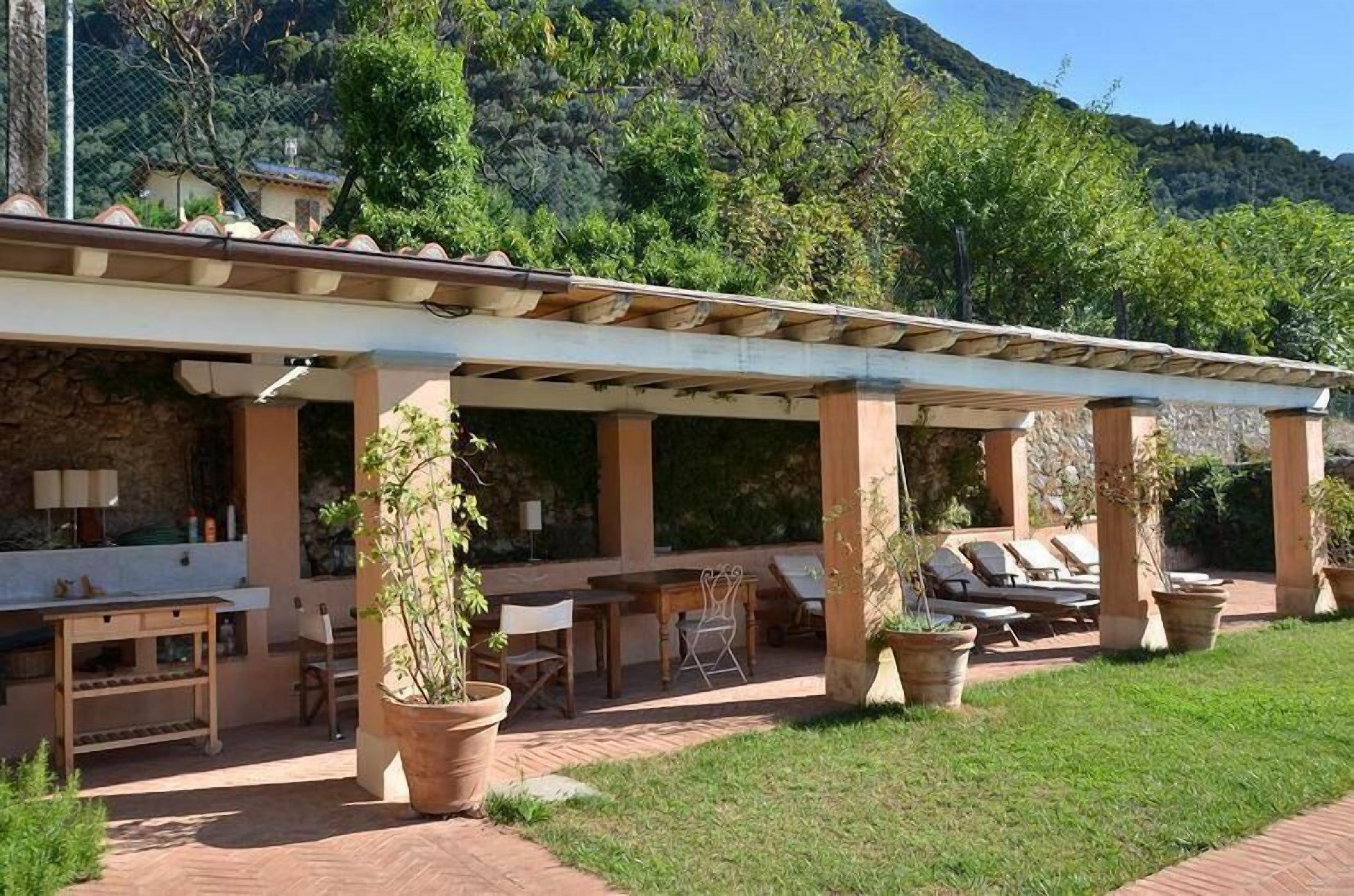 Área para churrascos e piqueniques