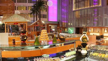 Café da manhã com buffet todos os dias (KWD 8.45 por pessoa)