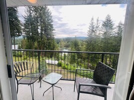 Quarto Familiar, várias camas, não fumadores, vista para a montanha | Terraço/pátio interior