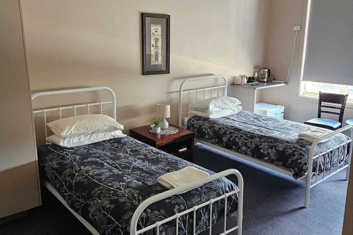 Quarto casal ou duplo standard, 2 camas de solteiro, para não fumantes