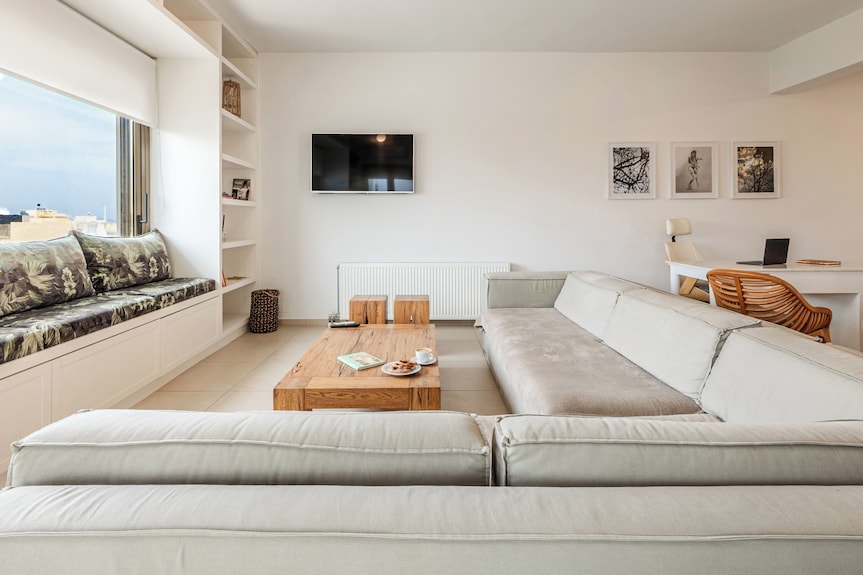Minimal Artistic Loft With Swimming Pool & Parking - Héraklion