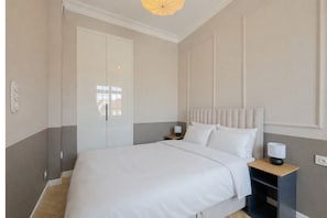 Apartamento Deluxe, Vista para a cidade | Ferro/tábua de engomar, Wi-fi grátis 
