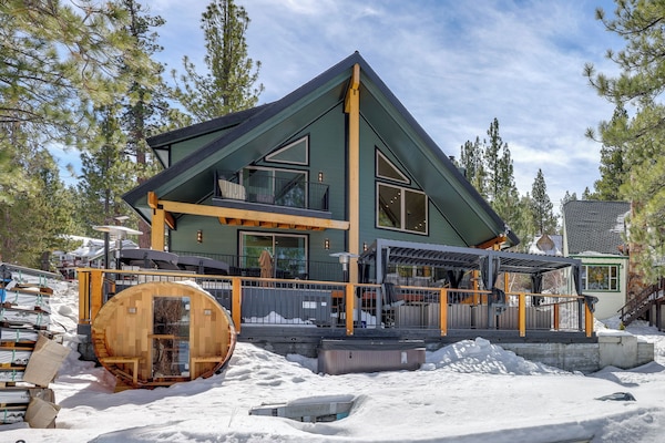 Waterfront Luxury! Brand-new Big Bear Lake House - Big Bear Lake, CA