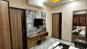 Quarto casal superior, vista para a cidade | Vista do quarto