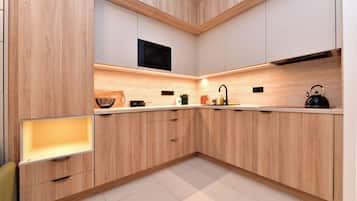 Estúdio conforto, vista para a cidade | Cozinha privada | Micro-ondas, cooktop, chaleira elétrica, toalhas de papel