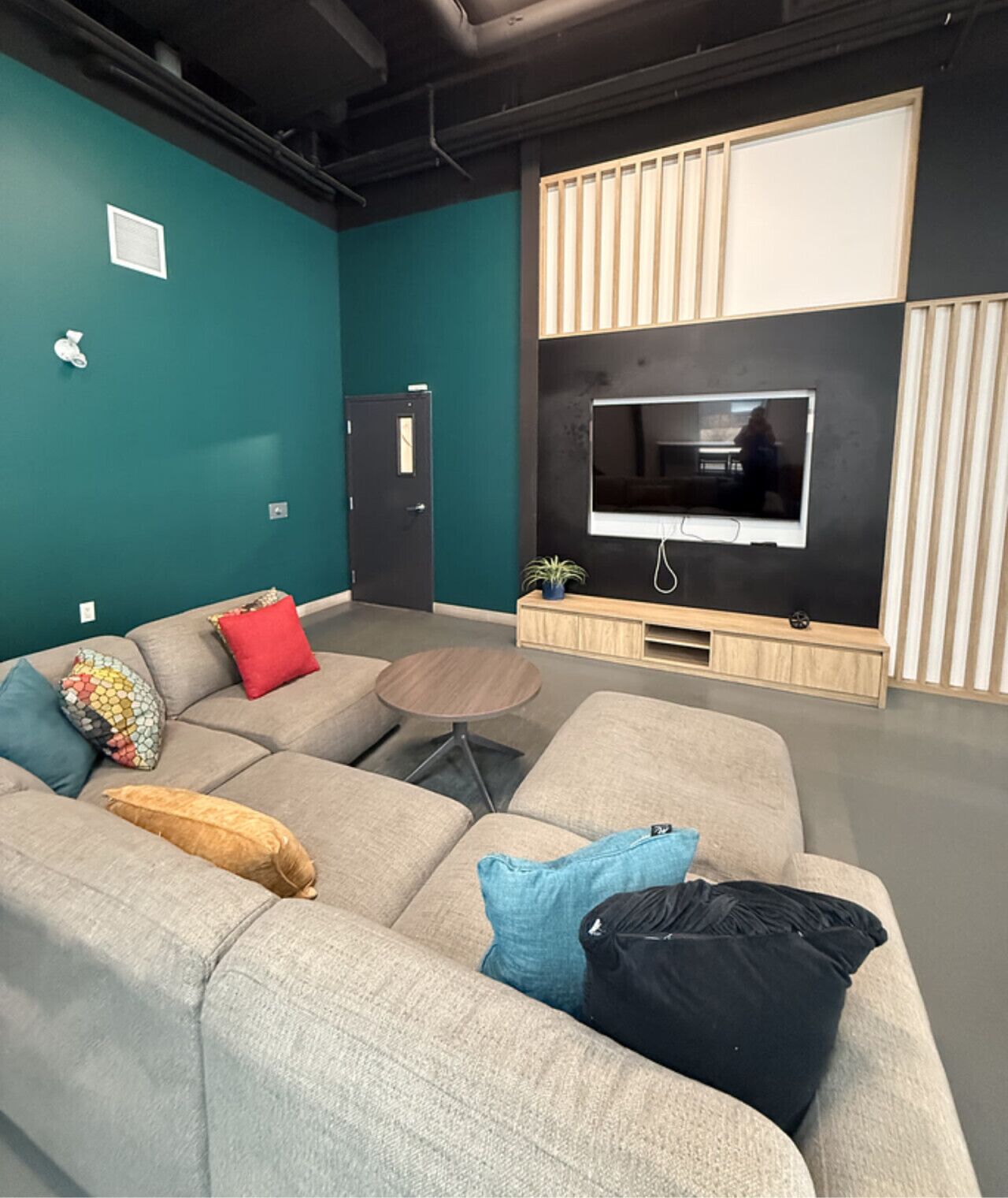 Chic 1-bedroom Suite Near Downtown Quebec | Le Prisme - Québec City