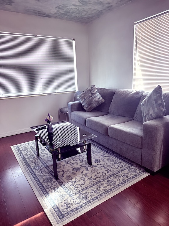 Terrific 2-bedroom House With Ac In Sunny Bradenton - Sarasota, FL