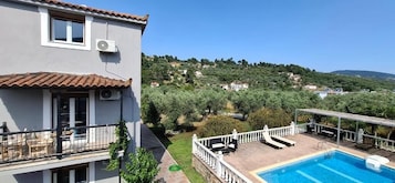 Piscina exterior sazonal