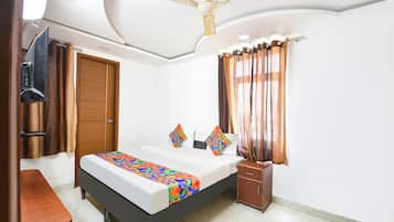 Quarto Deluxe | Lençóis de algodão egípcio, roupa de alta qualidade, cofre no quarto