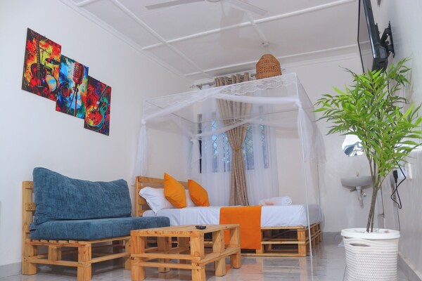 Crees - Mombasa