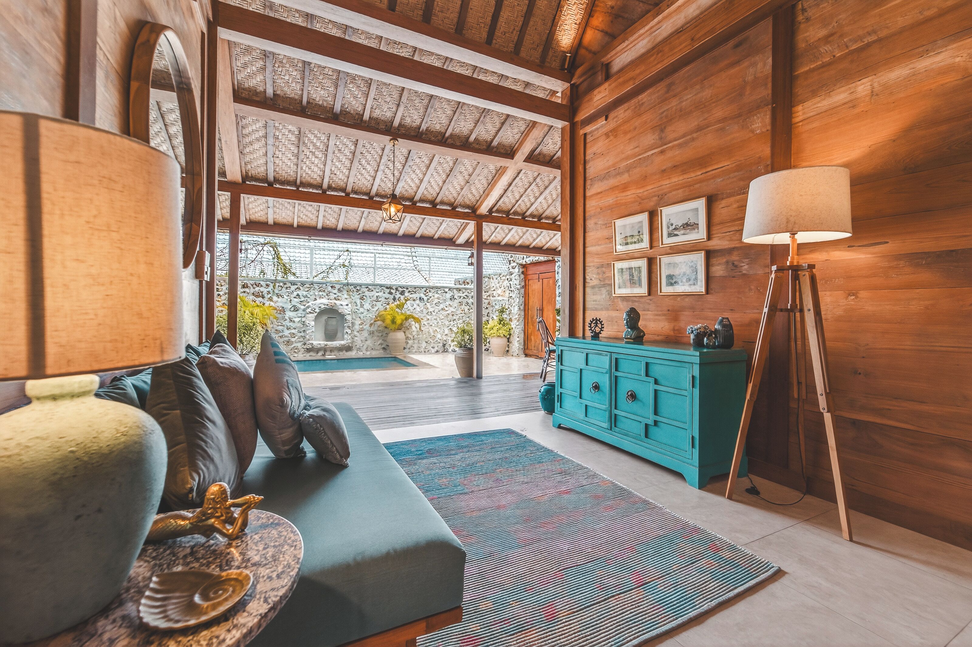 Quarto casal, varanda, vista para a piscina | Fachada