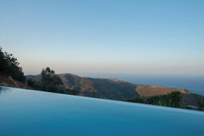 Vila executiva, vista para o mar | Piscina | Piscina externa
