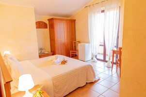 Cofre no quarto, quartos insonorizados, ferro/tábua de engomar