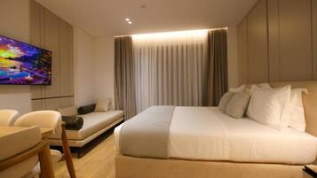 Estúdio luxo, sacada, vista para a cidade