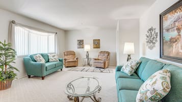 Casa (2 Bedrooms) | Interior