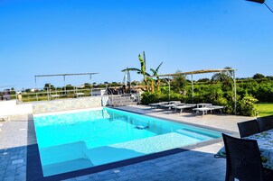 Appartamento Santi vista piscina | Piscina