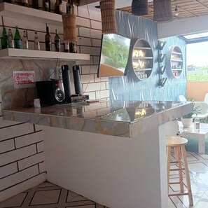 Casa conforto, 3 quartos, piscina particular | Cozinha privada | Geladeira, micro-ondas, fogão, cooktop