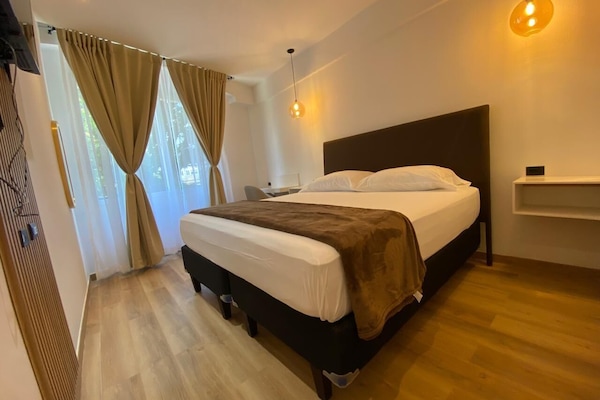 Quarto luxo | Roupas de cama premium, Wi-Fi de cortesia, roupa de cama
