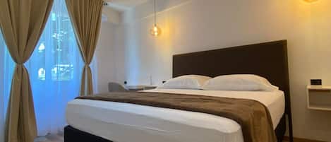 Roupa de alta qualidade, Wi-fi grátis, roupa de cama fornecida
