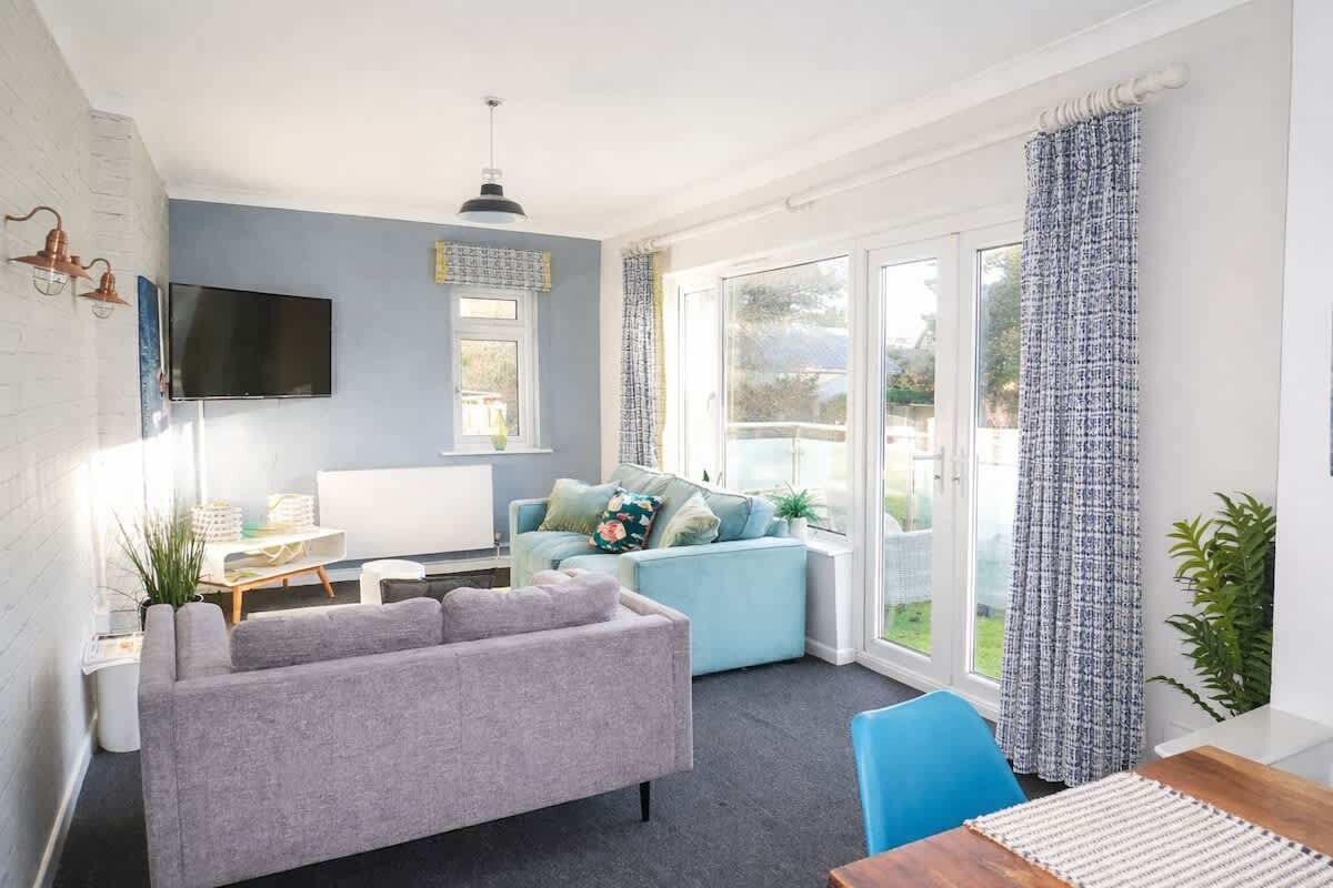 Sandbanks Apt | Sleeps 8 | Beach | Contractors - Poole