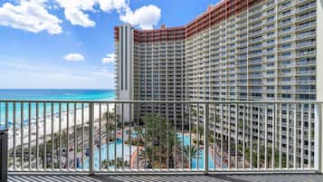 Condo, 1 cama Queen e sofá-cama (Shores of Panama 925) | Área da propriedade