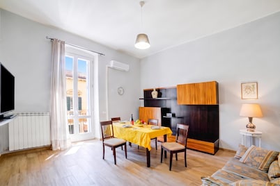 Archi Home - Flat With Balcony in Central Lecce