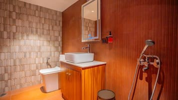 Quarto Duplo Superior | Casa de banho