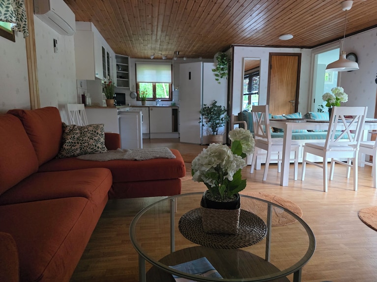 Cozy Vacation Home Near Mönsteras Baltic Sea Archipelago Forest Water Tranquility - Mönsterås