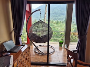 Quarto Duplo Comfort, varanda, vista para a montanha