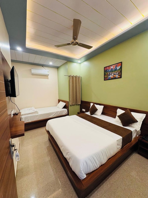 Quarto luxo | Escrivaninha, Wi-Fi de cortesia