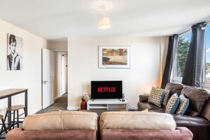 Apartamento | Sala de estar | TV de ecrã plano 