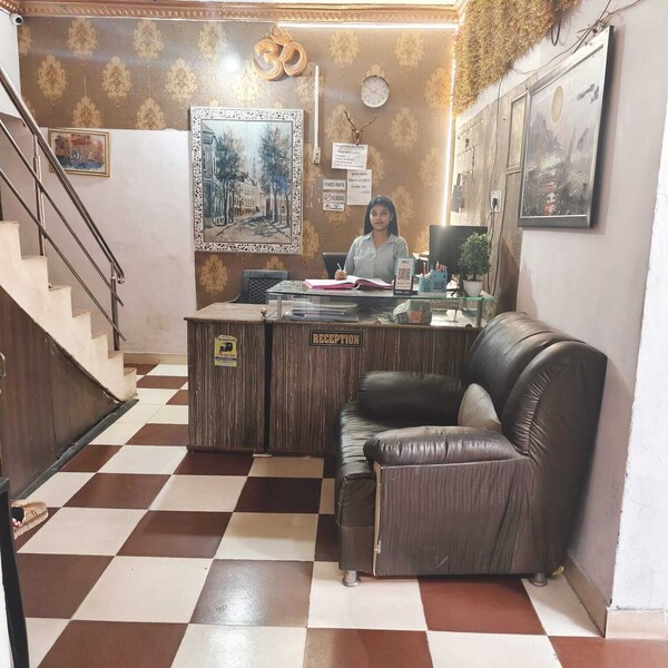 Hotel B B Pride - Raipur
