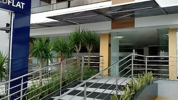 Penthouse Superior, lanai (alpendre havaiano), vista para o mar | Pormenores do exterior