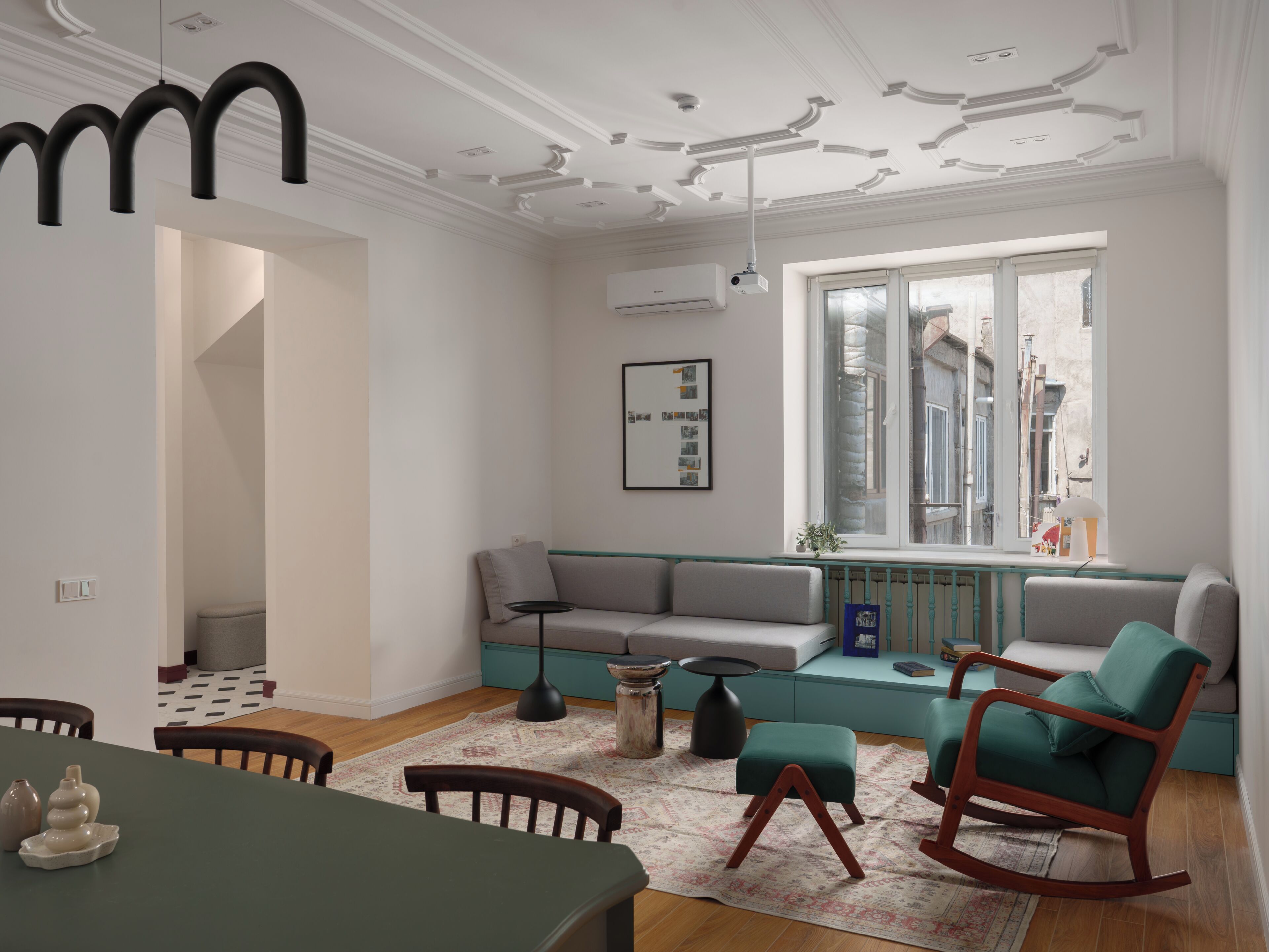 Apartamento com design assinado, vista para a cidade | Cofres nos quartos, cortinas blackout, quartos à prova de som