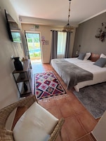 Quarto Twin Comfort, pátio, vista para a piscina | Wi-fi grátis