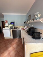 Pequeno-almoço tipo buffet diário incluído 