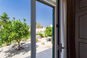 Suite, vista para a piscina | Interior
