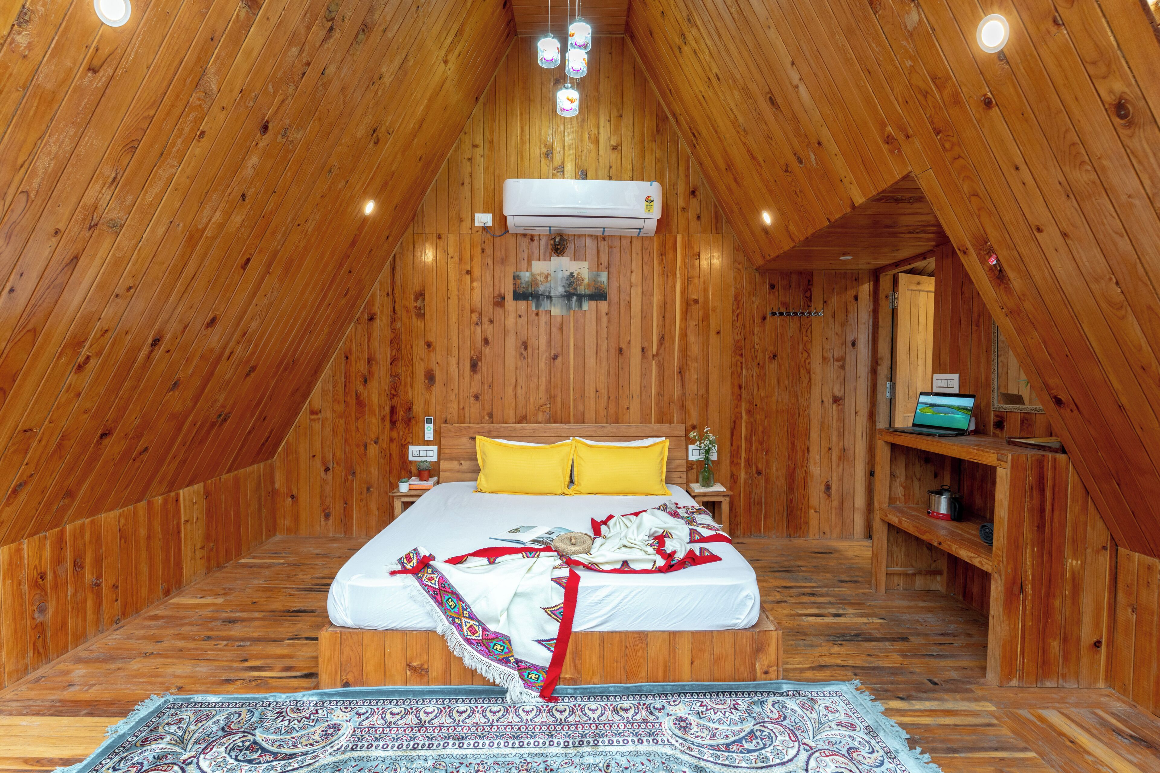 Hillside A Frame Cottage Jibhi - Jibhi
