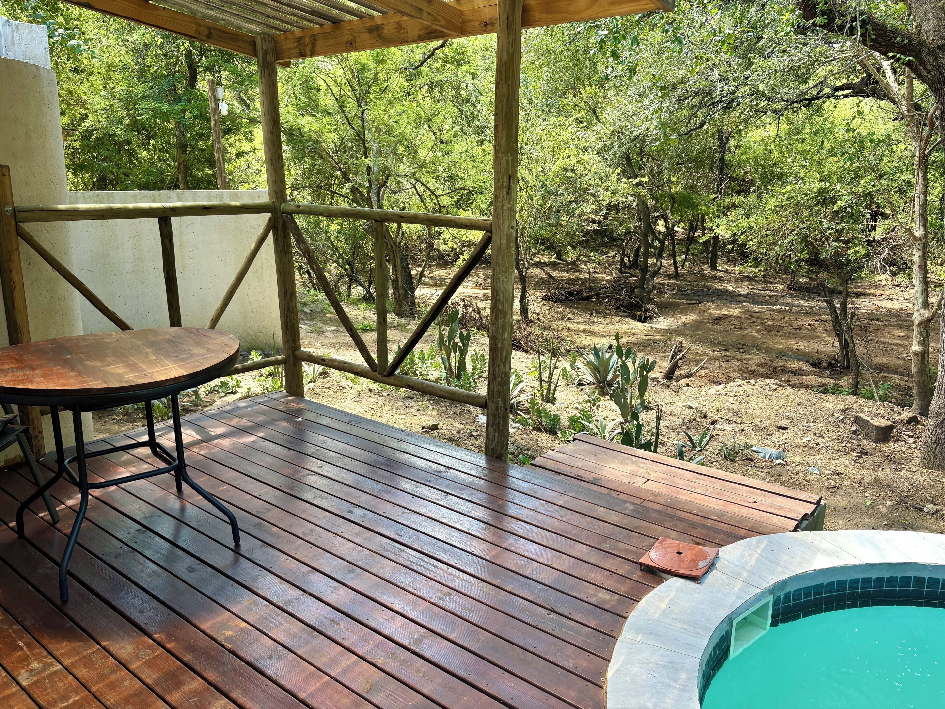 Quarto casal ou duplo superluxo, vista para o parque | Opções para refeição ao ar livre