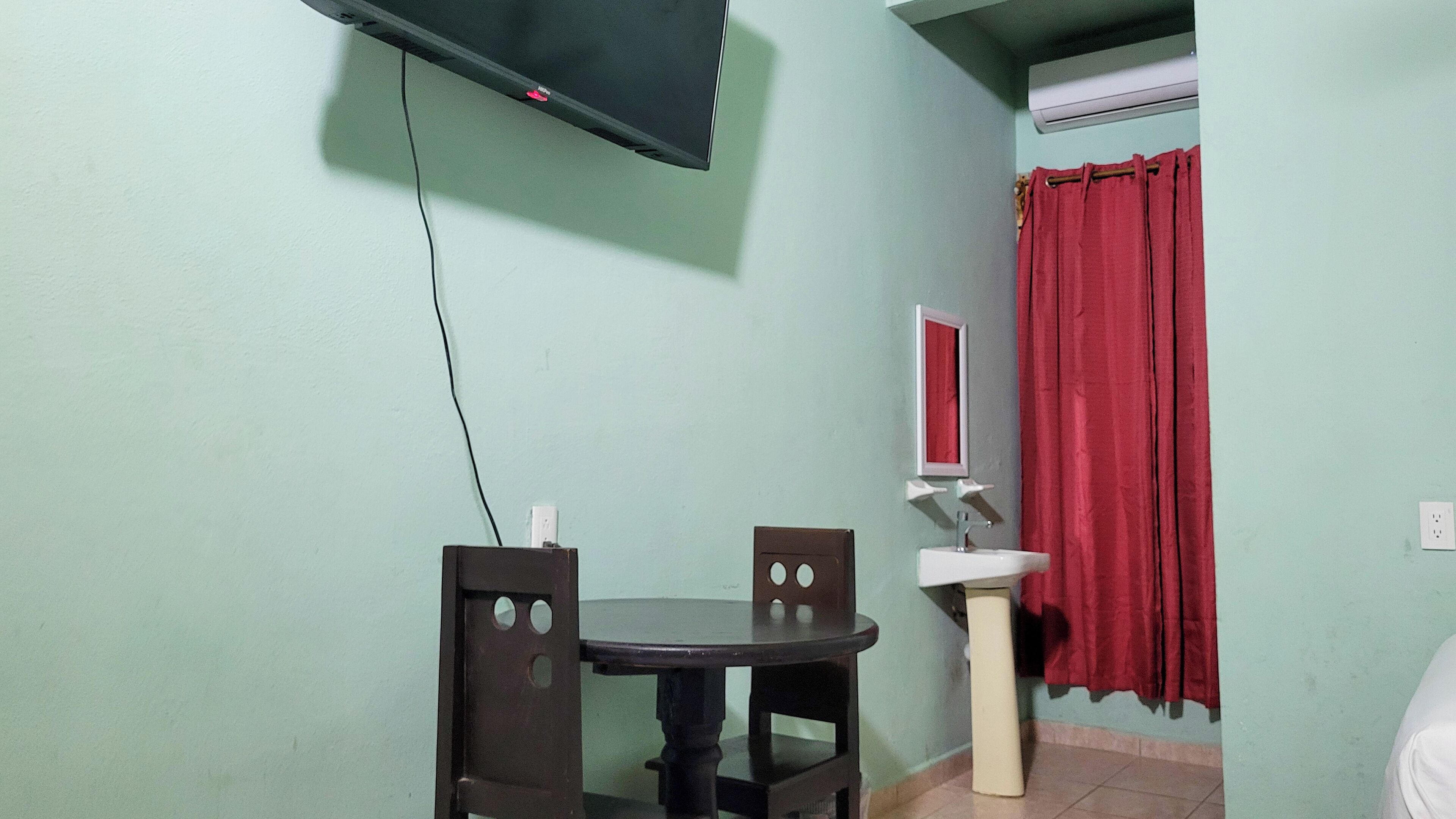 Quarto Duplo Básico | Restaurantes