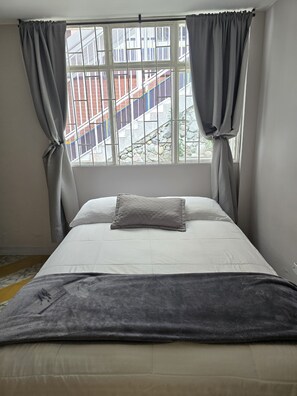 Camas com colchões de espuma com sistema de memória, Wi-Fi de cortesia