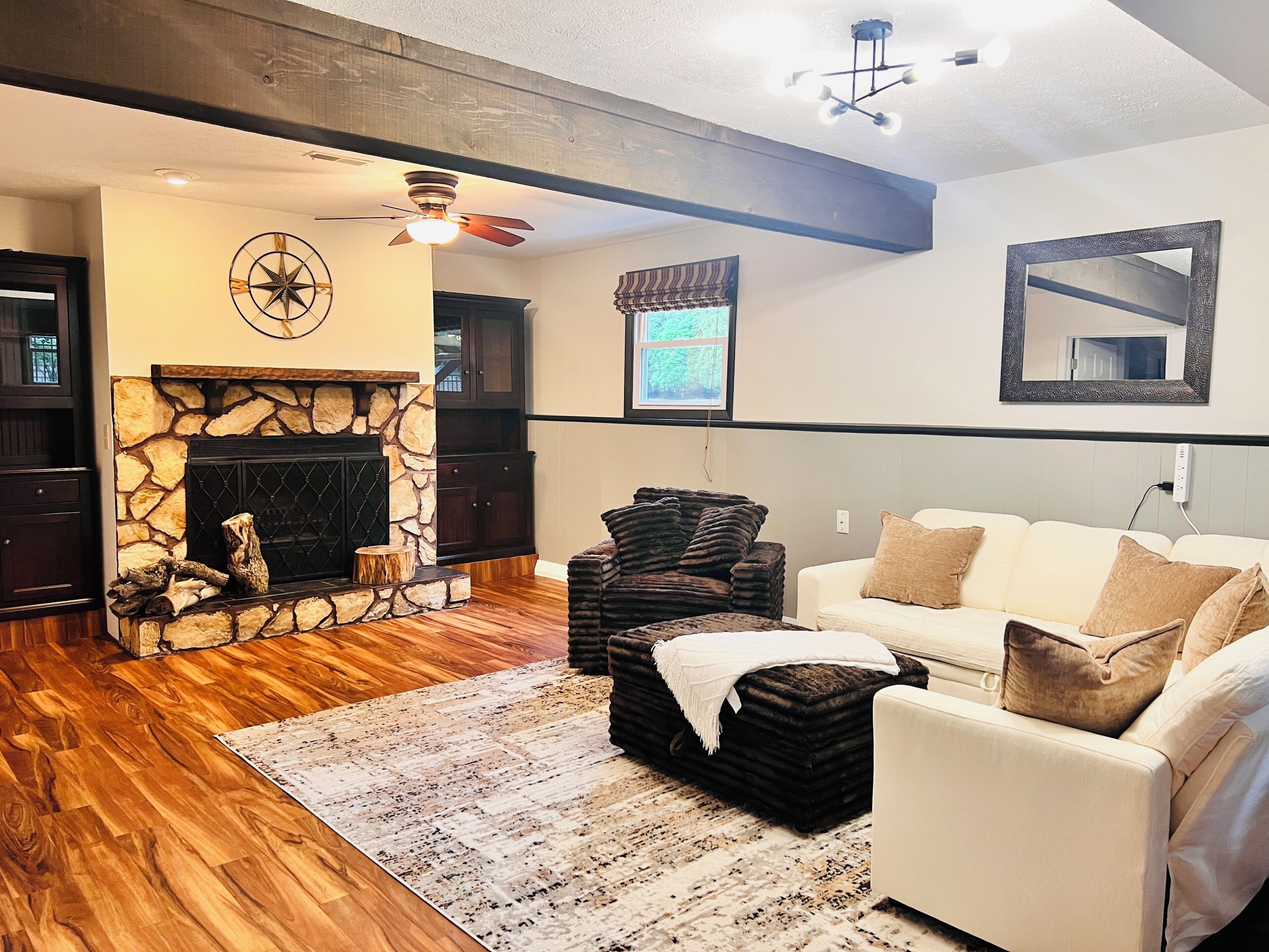 Summerridge Oasis 4 Bedrooms And 1 Sleeping Couch - Bloomington