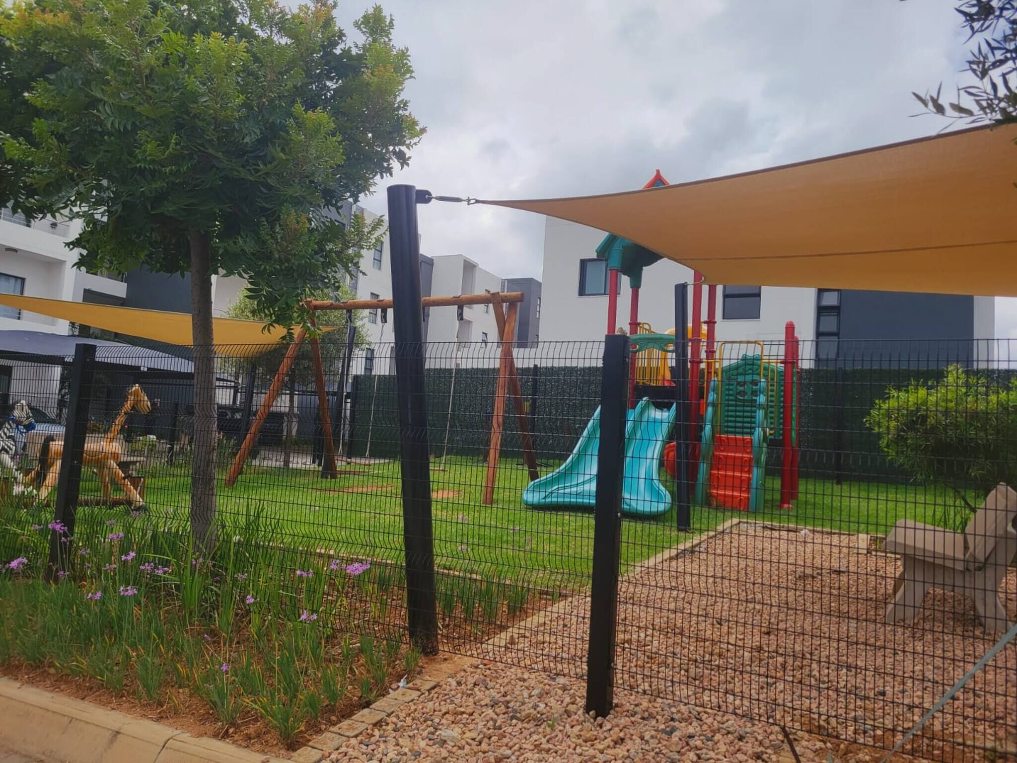 Apartamento, 2 quartos, sacada | Área infantil