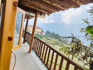 Quarto Duplo Panorâmico, vista para a montanha | Terrenos do alojamento
