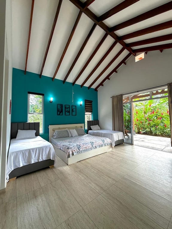 Luxury House In Villavicencio, Just 10 Mins From The City Surrounded By Nature. - Villavicencio
